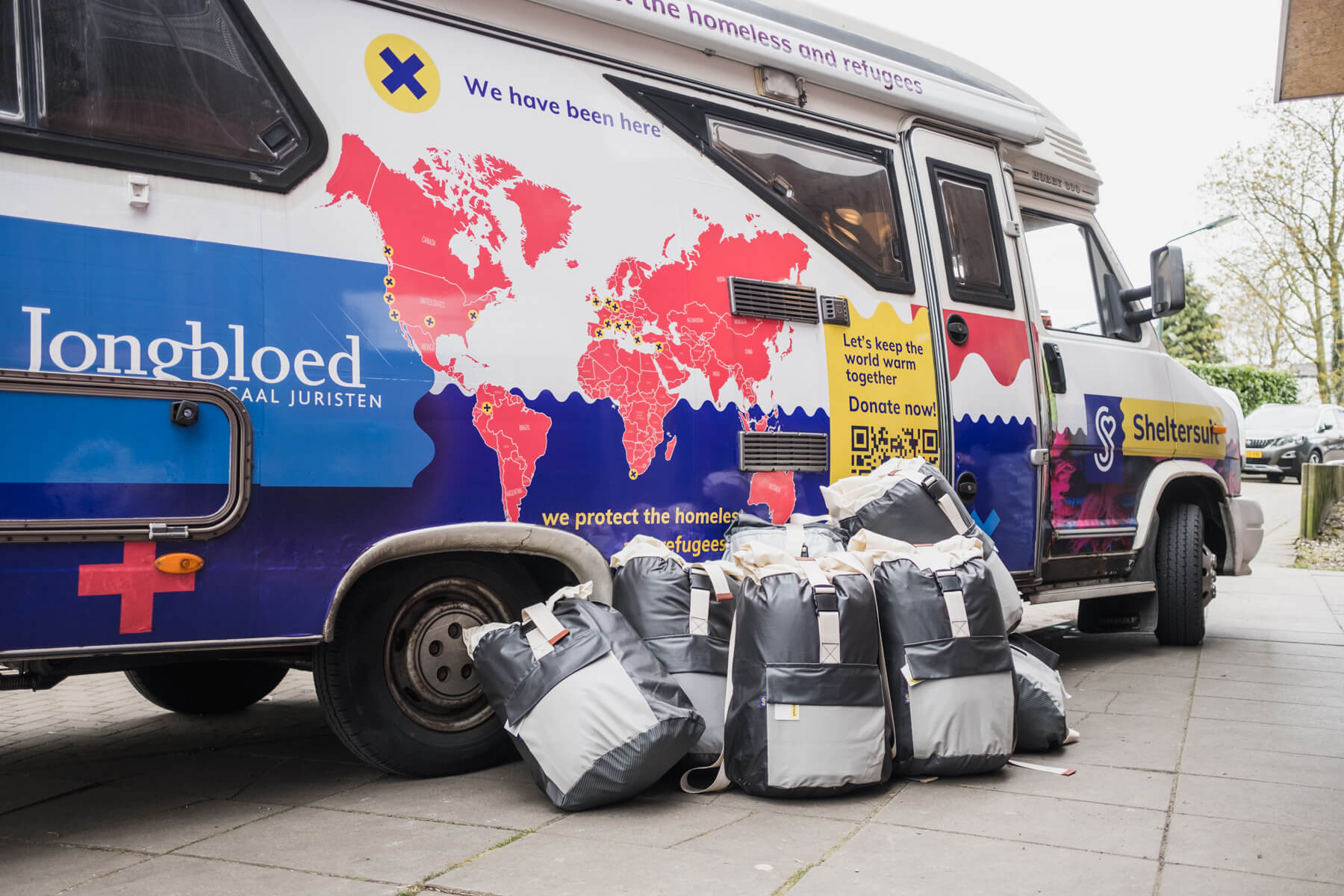 Warm welcome: 50 Sheltersuits handed out to homeless people in Alkmaar